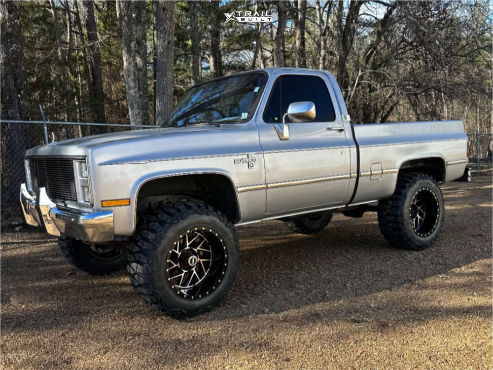 1985 Chevrolet K10 Wheel Offset Aggressive > 1" Outside Fender ...
