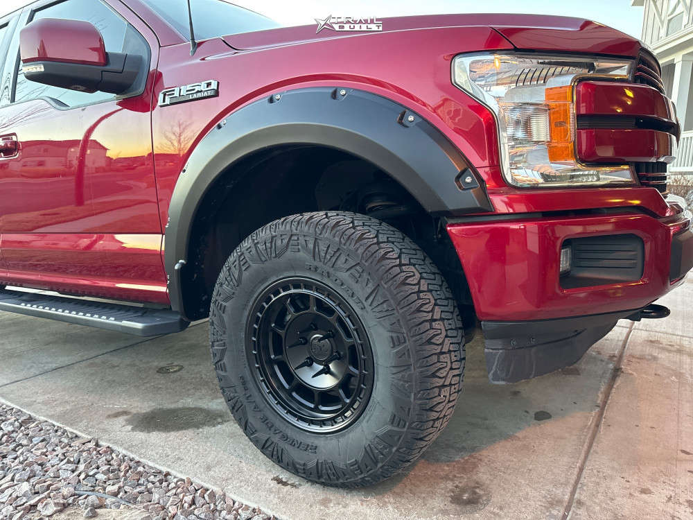 2018 Ford F-150 Wheel Offset Aggressive > 1" Outside Fender Leveling ...