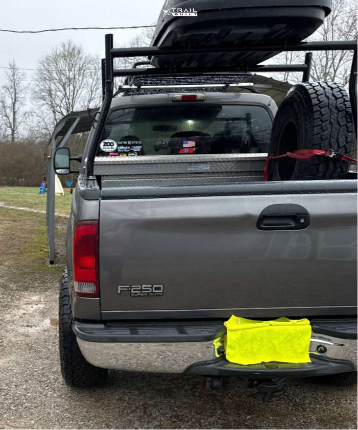 2004 Ford F-250 Super Duty Wheel Offset Aggressive > 1" Outside Fender ...