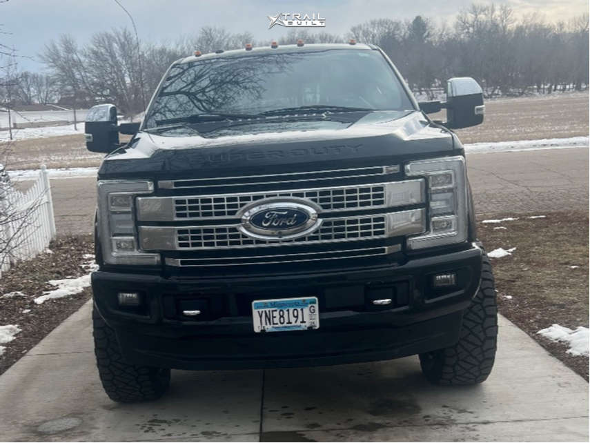 2017 Ford F-350 Super Duty Wheel Offset Aggressive > 1" Outside Fender ...