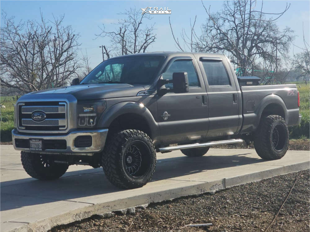 2012 Ford F-350 Super Duty Wheel Offset Aggressive > 1" Outside Fender ...