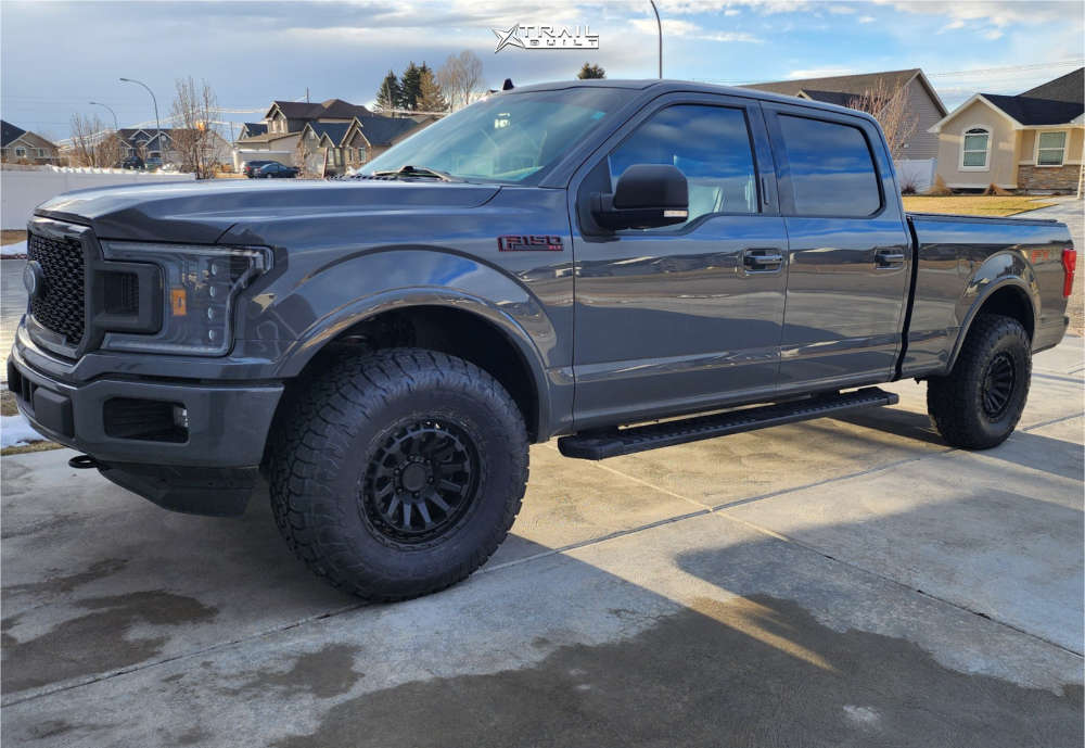 2020 Ford F-150 Wheel Offset Aggressive > 1" Outside Fender Leveling ...