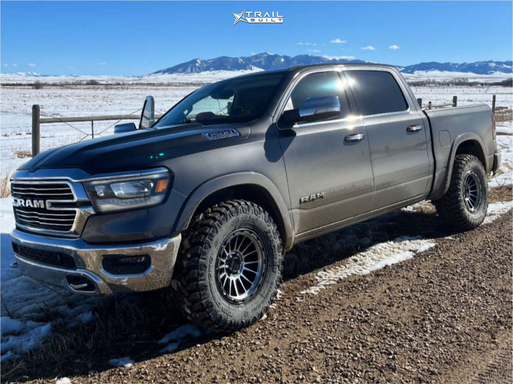 2019 Ram 1500 Wheel Offset Aggressive > 1" Outside Fender Stock ...