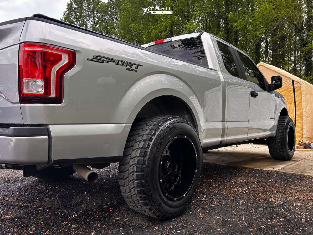 2015 Ford F-150 Wheel Offset Aggressive > 1" Outside Fender Leveling ...