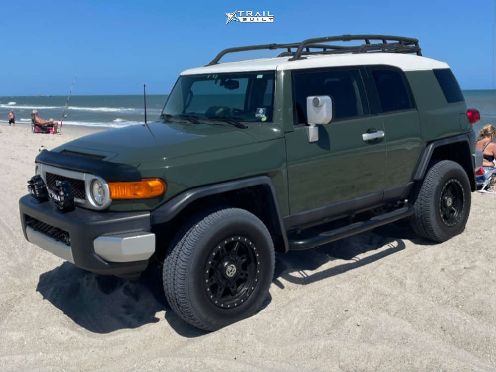 2012 Toyota FJ Cruiser Wheel Offset Aggressive > 1" Outside Fender ...