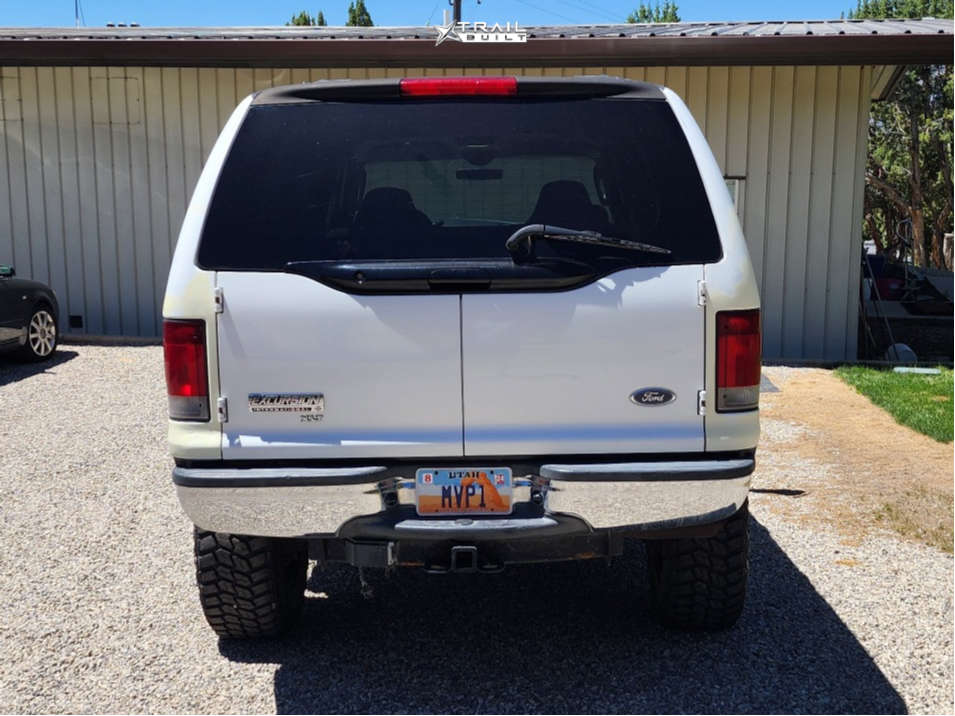 2005 Ford Excursion Wheel Offset Aggressive > 1" Outside Fender ...