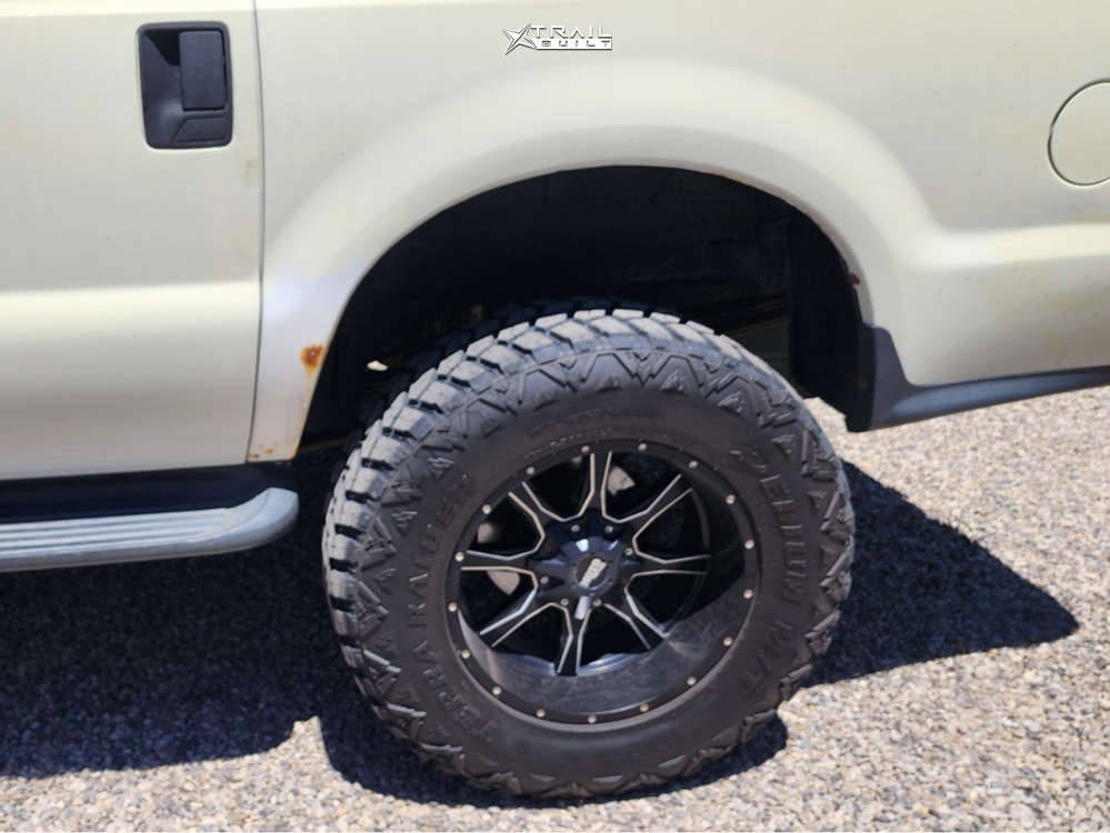 2005 Ford Excursion Wheel Offset Aggressive > 1" Outside Fender ...