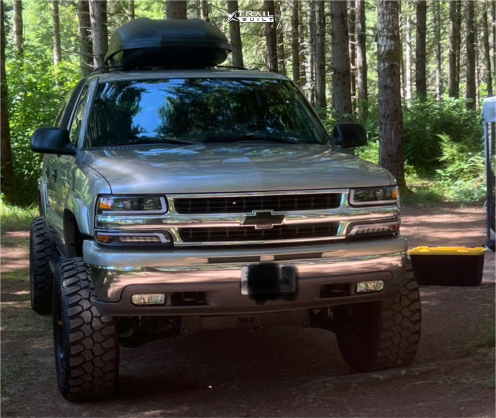 2000 Chevrolet Suburban 2500 Wheel Offset Aggressive > 1" Outside ...