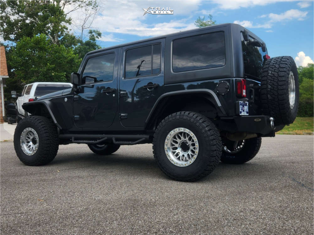 2017 Jeep Wrangler Wheel Offset Aggressive > 1" Outside Fender ...