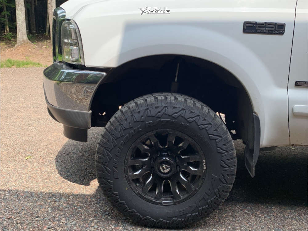 2001 Ford F-250 Super Duty Wheel Offset Aggressive > 1" Outside Fender ...