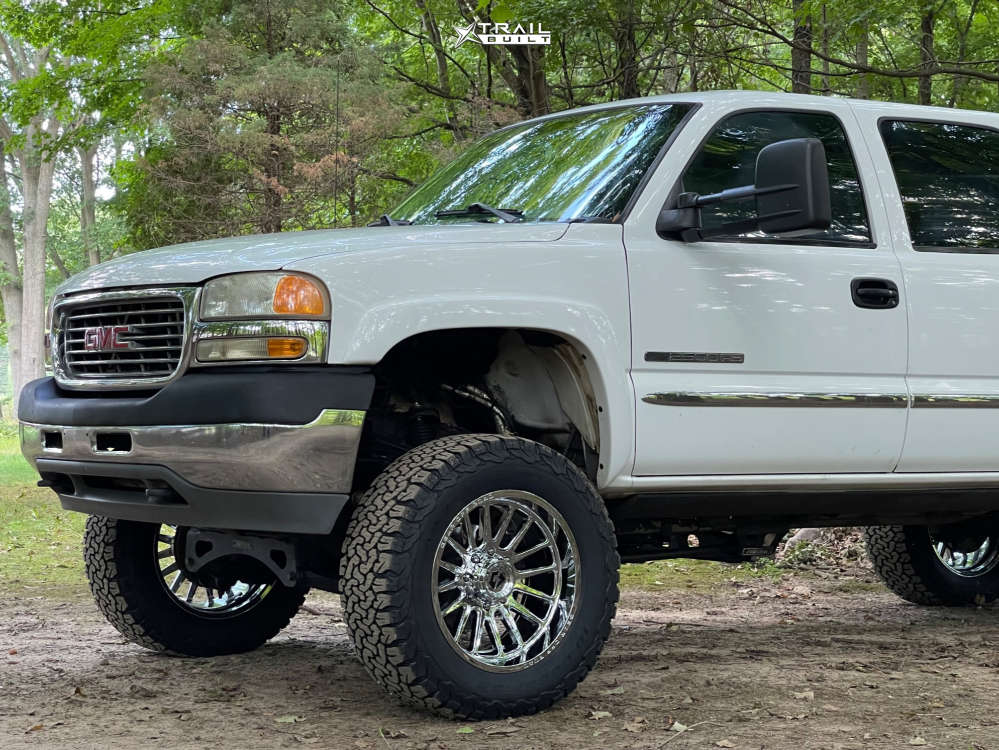 2002 GMC Sierra 2500 HD Wheel Offset Aggressive > 1" Outside Fender ...