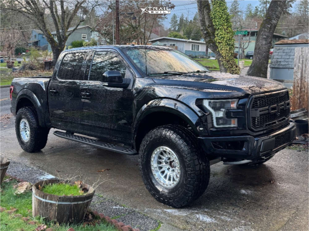 2018 Ford F-150 Wheel Offset Aggressive > 1" Outside Fender Suspension ...
