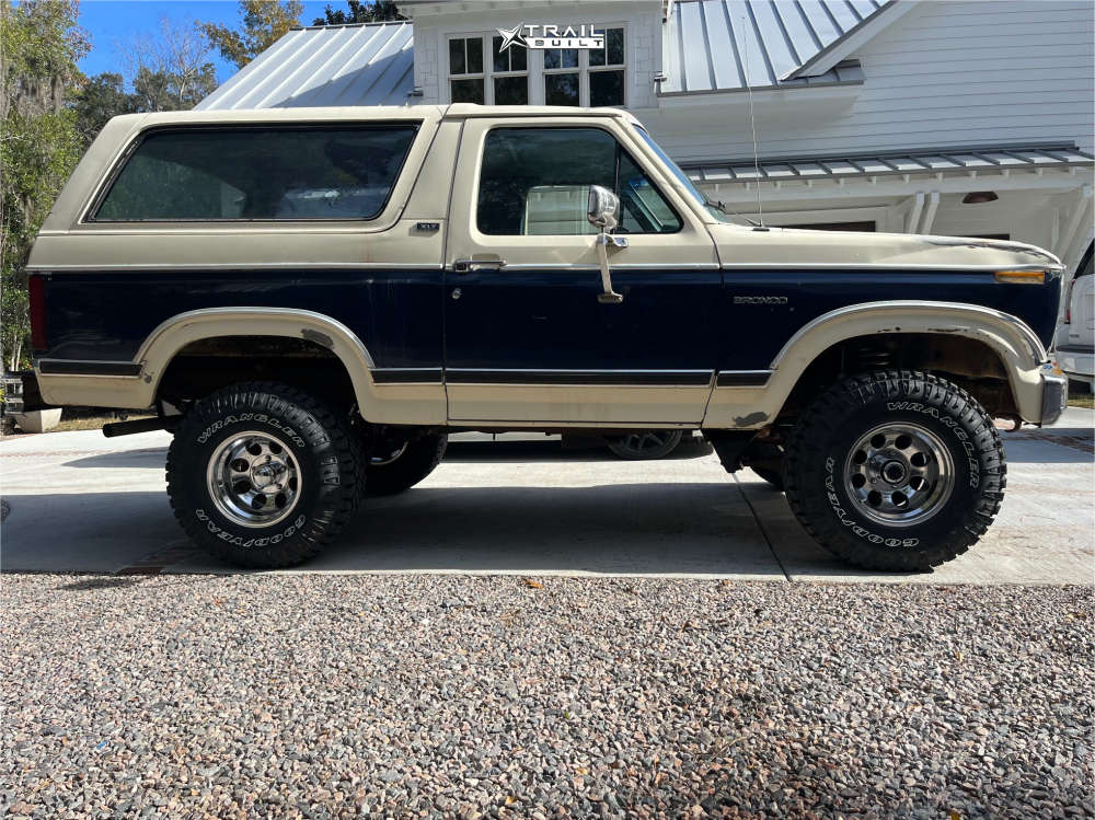 1981 Ford Bronco Wheel Offset Aggressive > 1" Outside Fender Suspension ...