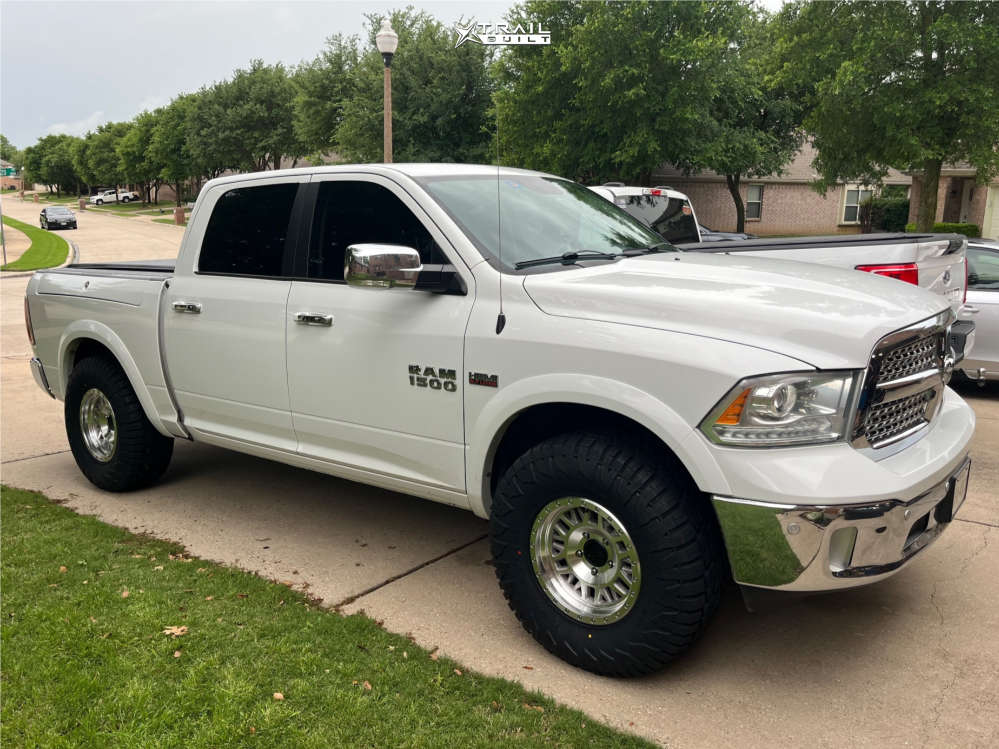 2014 Ram 1500 Wheel Offset Aggressive > 1" Outside Fender Air ...
