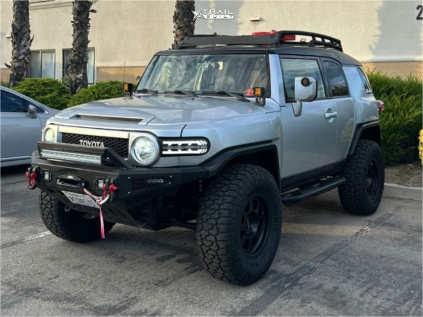 2007 Toyota FJ Cruiser Wheel Offset Aggressive > 1" Outside Fender ...