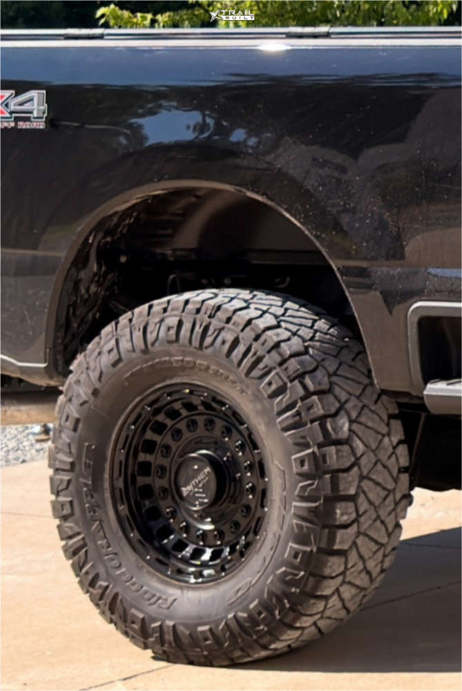 2026 Ford F-250 Super Duty Wheel Offset Aggressive > 1" Outside Fender ...