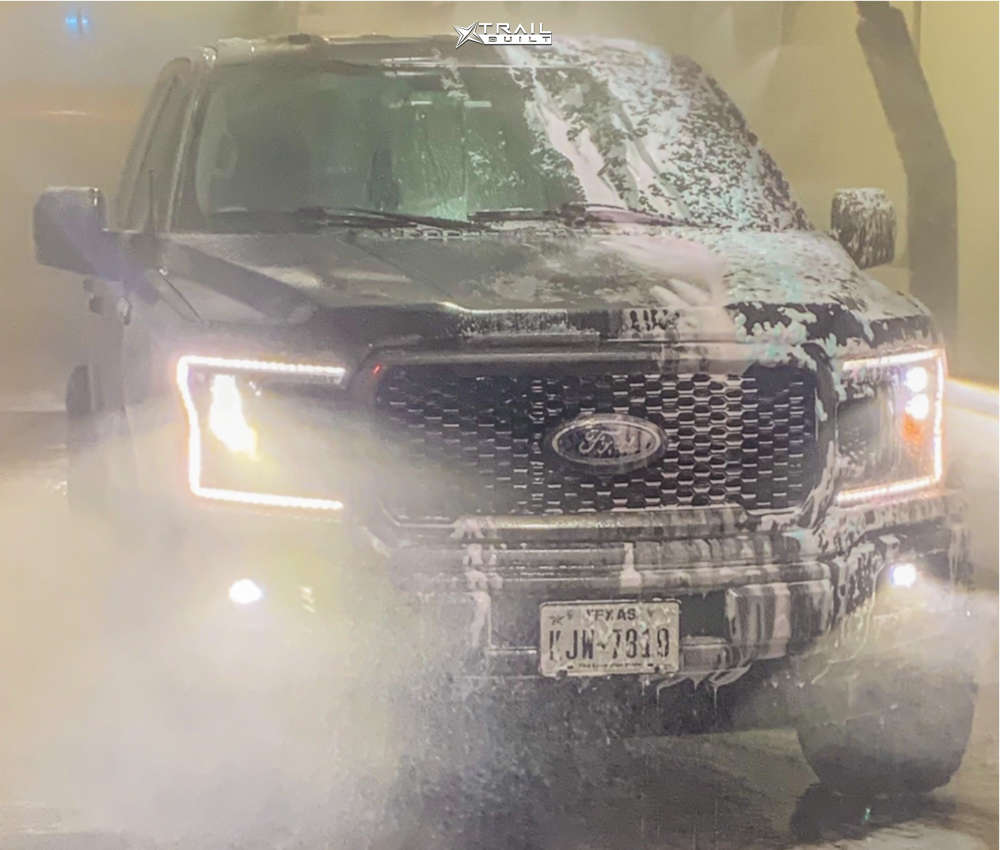 2018 Ford F-150 Wheel Offset Aggressive > 1" Outside Fender Leveling ...