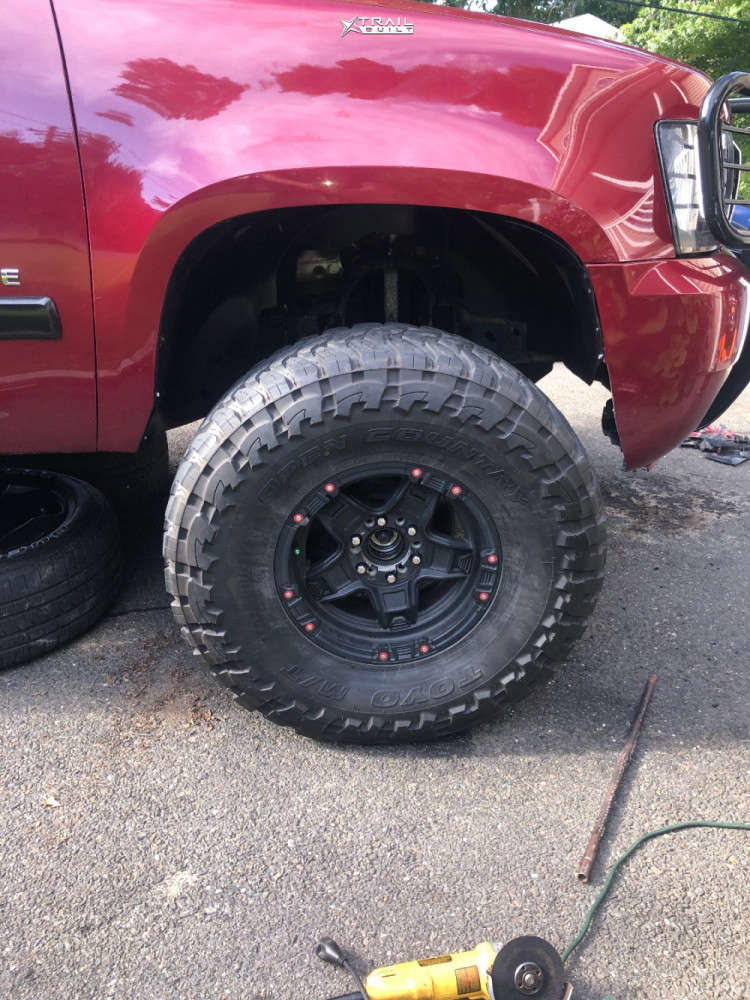 2007 Chevrolet Avalanche Wheel Offset Super Aggressive 3"-5" Suspension ...
