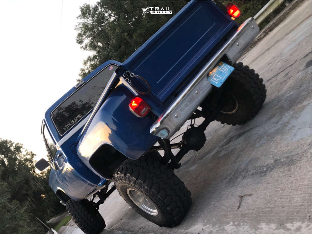 1987 Chevrolet K10 Wheel Offset Aggressive > 1" Outside Fender ...