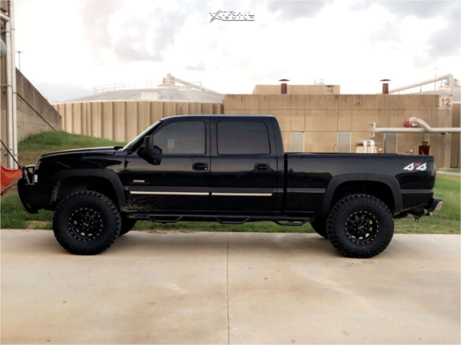 2005 Chevrolet Silverado 2500 HD Wheel Offset Aggressive > 1" Outside ...