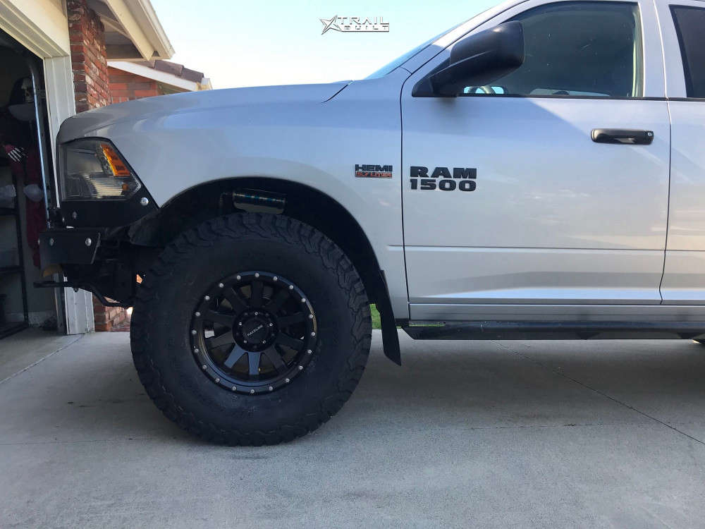 2014 Ram 1500 Wheel Offset Aggressive > 1" Outside Fender Suspension ...