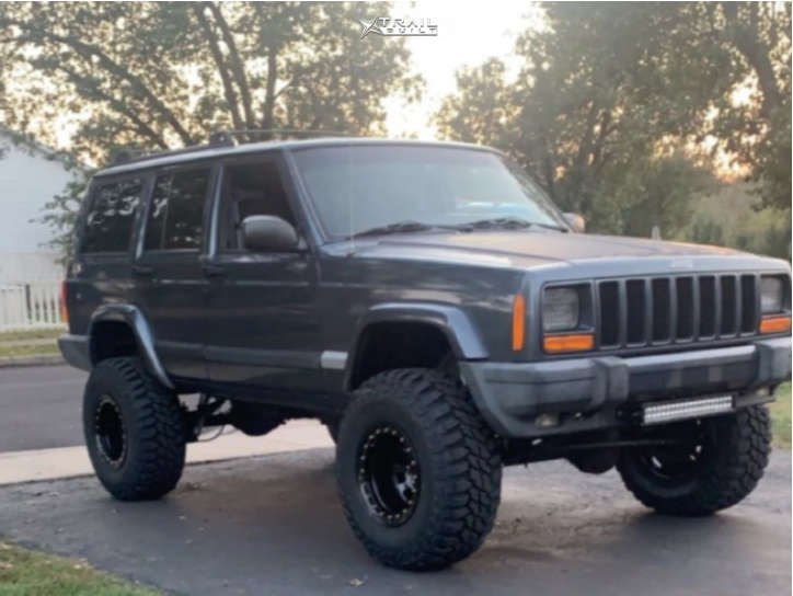 2001 Jeep Cherokee Lifted