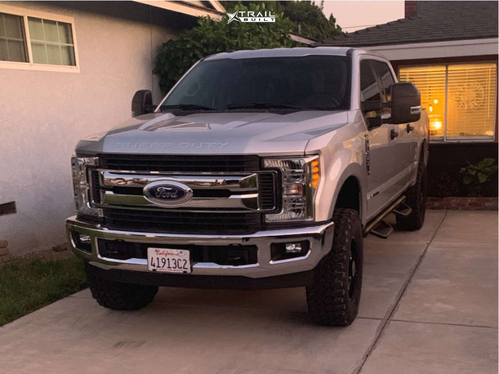2017 Ford F-250 Super Duty Wheel Offset Aggressive > 1" Outside Fender ...
