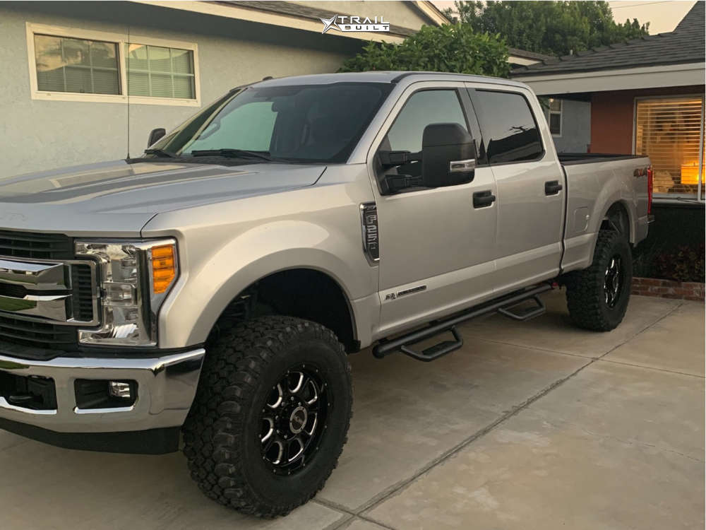 2017 Ford F-250 Super Duty Wheel Offset Aggressive > 1" Outside Fender ...