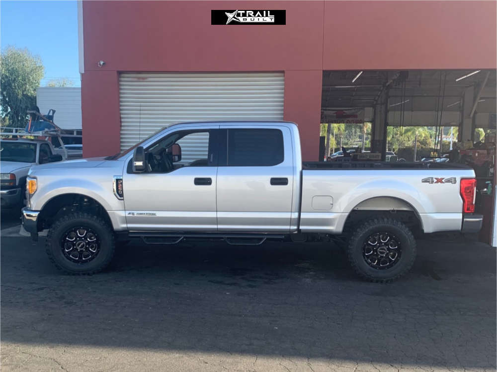 2017 Ford F-250 Super Duty Wheel Offset Aggressive > 1" Outside Fender ...