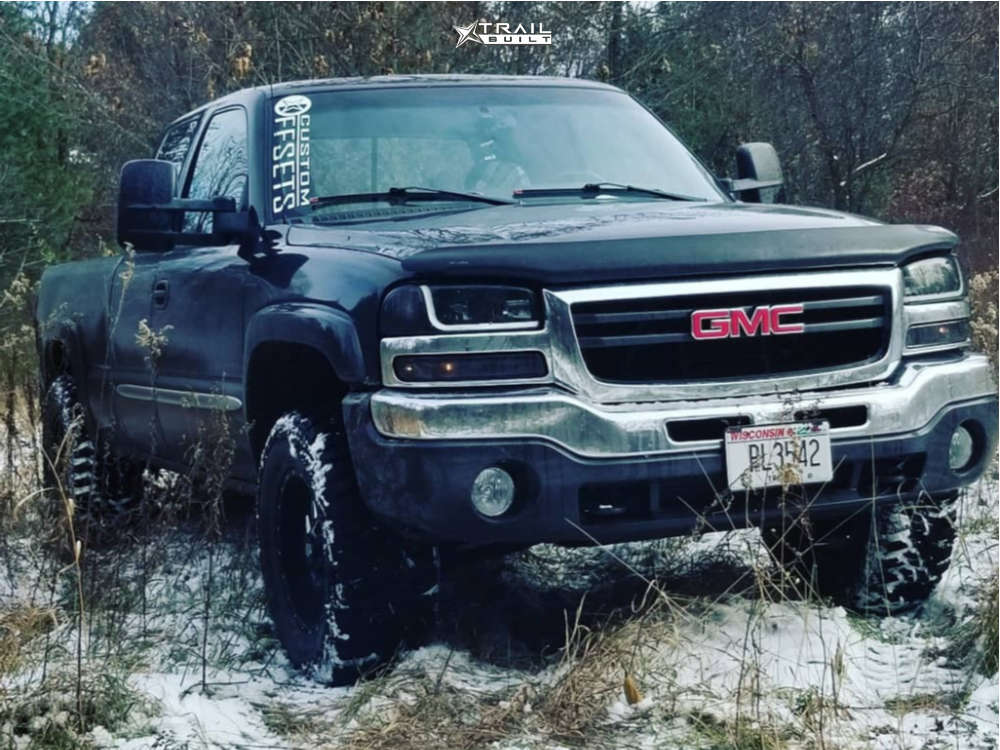 2004 GMC Sierra 1500 Wheel Offset Aggressive > 1" Outside Fender ...