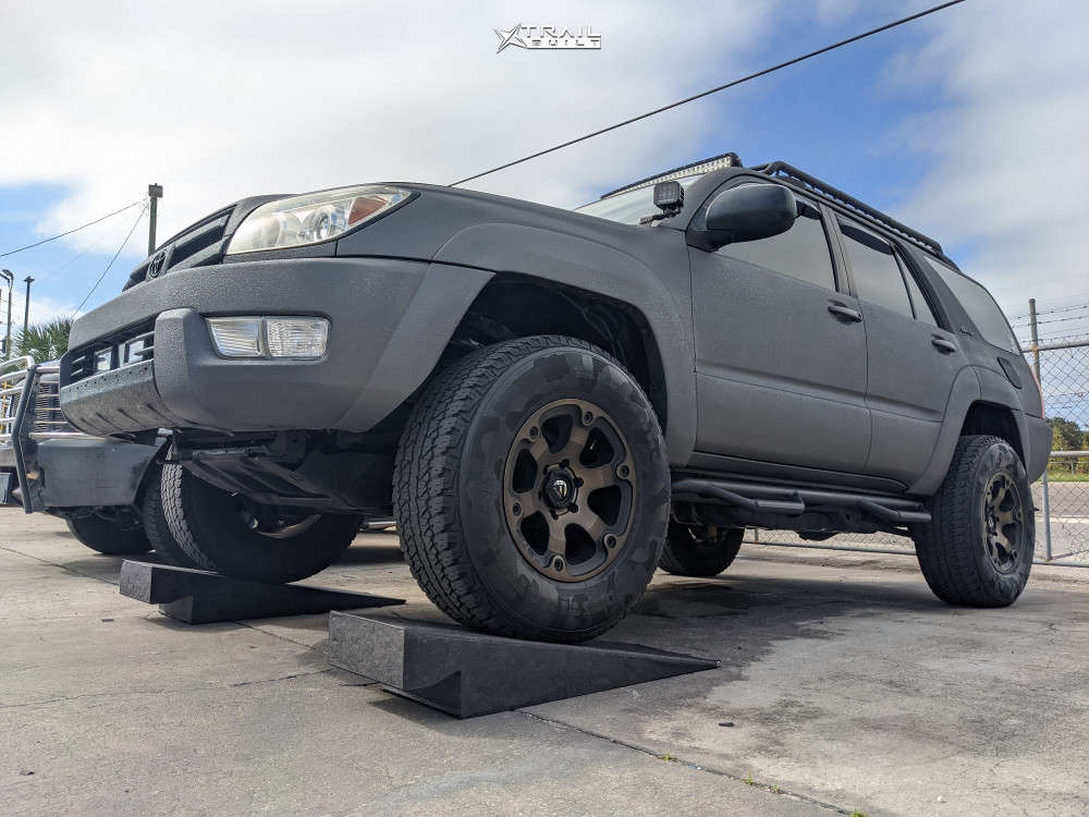 2004 Toyota 4Runner Wheel Offset Aggressive > 1" Outside Fender ...