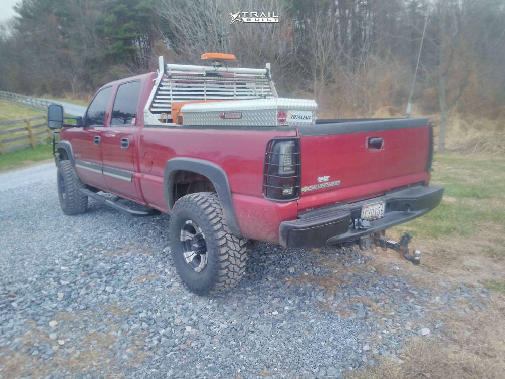 2006 Chevrolet Silverado 2500 HD Wheel Offset Aggressive > 1" Outside ...