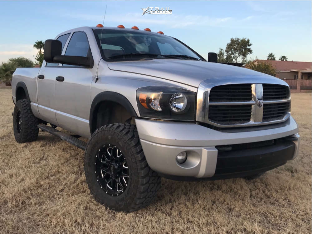 2006 Dodge Ram 3500 Wheel Offset Aggressive > 1" Outside Fender ...