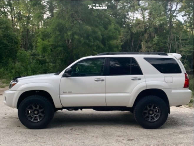 2006 Toyota 4Runner Wheel Offset Slightly Aggressive Suspension Lift 3 ...