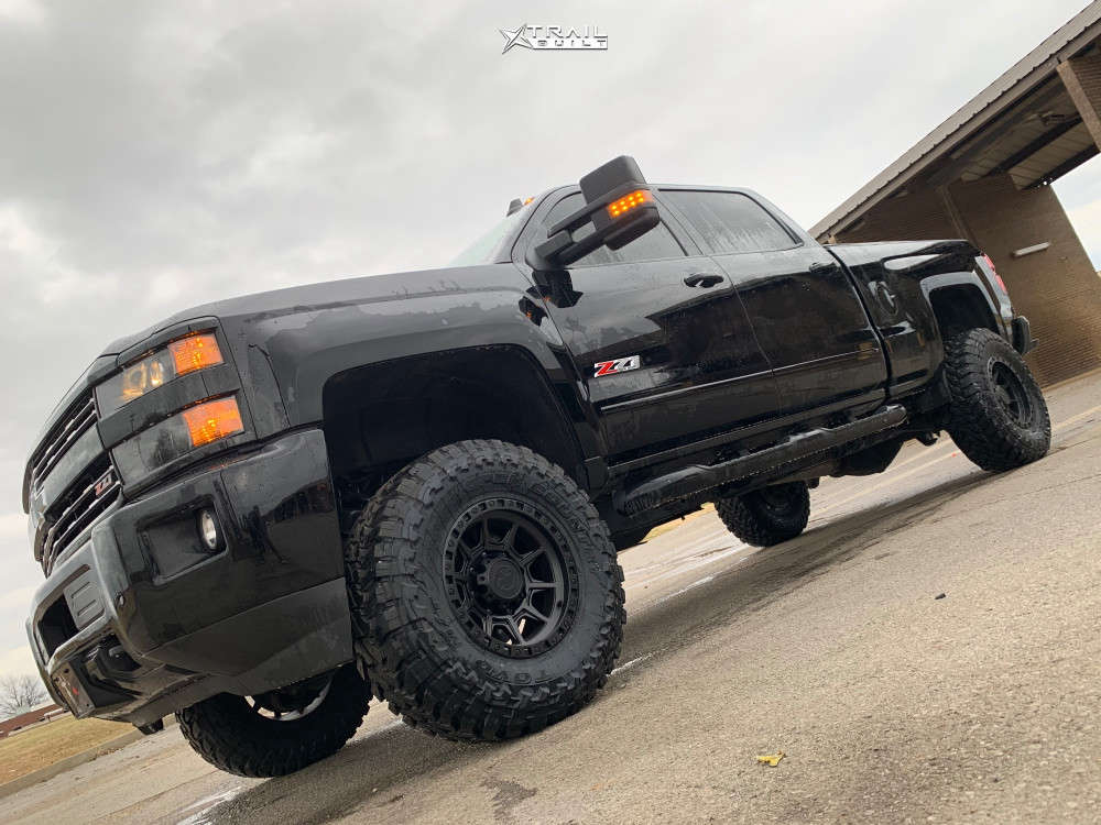 2018 Chevrolet Silverado 2500 HD Wheel Offset Aggressive > 1" Outside ...