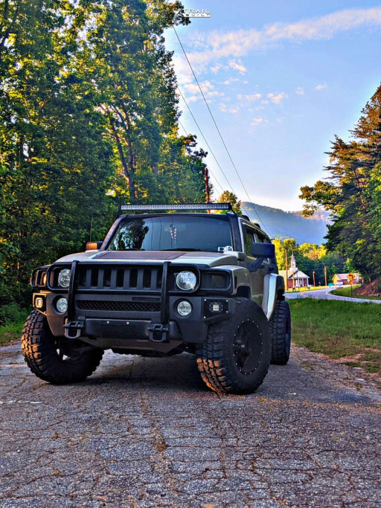 2006 HUMMER H3 Wheel Offset Aggressive > 1" Outside Fender Leveling Kit ...