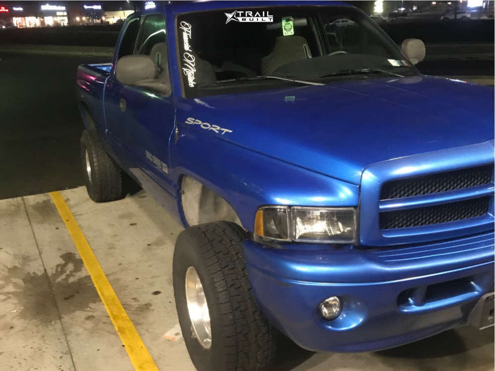 2001 Dodge Ram 1500 Wheel Offset Aggressive > 1" Outside Fender ...