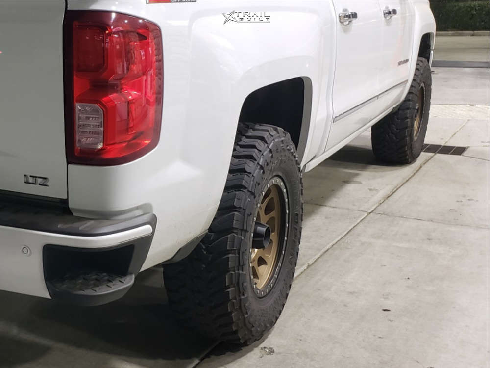 2018 Chevrolet Silverado 1500 Wheel Offset Aggressive > 1" Outside ...