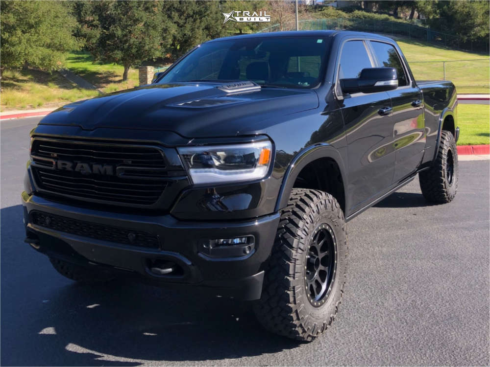2019 Ram 1500 Wheel Offset Aggressive > 1" Outside Fender Suspension ...