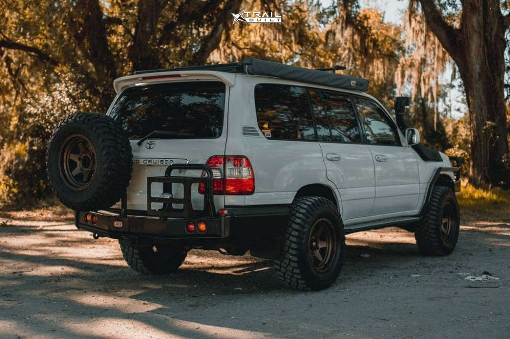 1998 Toyota Land Cruiser Wheel Offset Aggressive > 1" Outside Fender ...