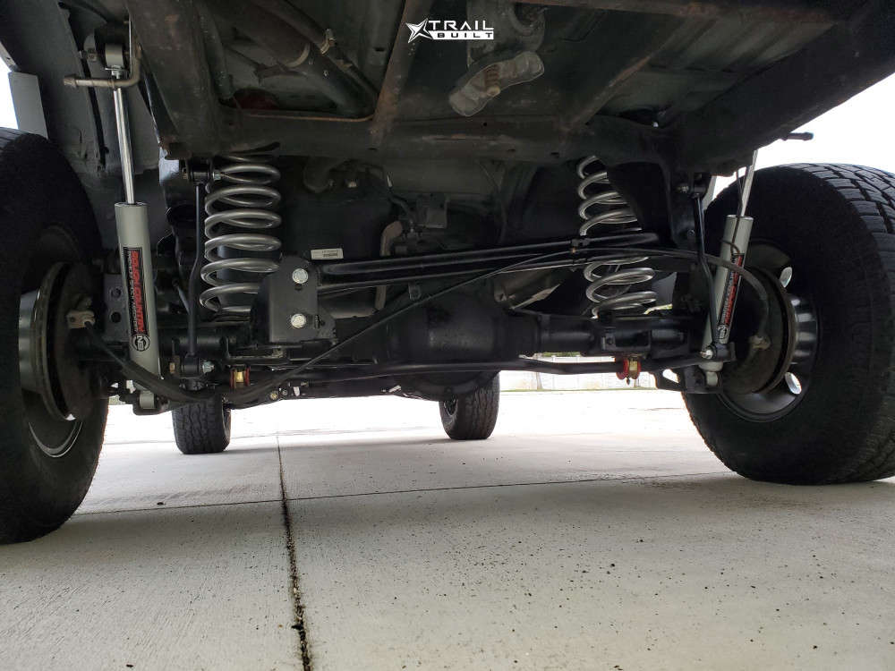 2002 Chevrolet Avalanche 1500 Wheel Offset Super Aggressive 3"-5" Suspension Lift 6" | 897381 ...