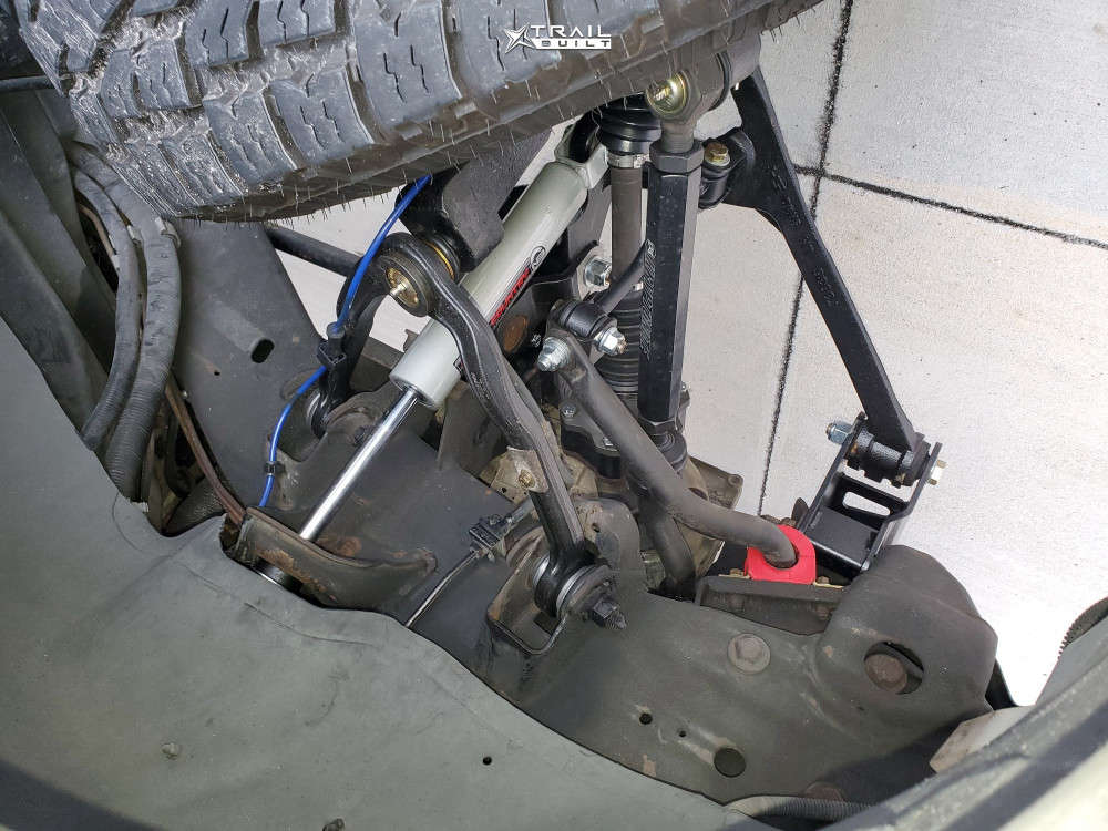 2002 Chevrolet Avalanche 1500 Wheel Offset Super Aggressive 3"-5" Suspension Lift 6" | 897381 ...