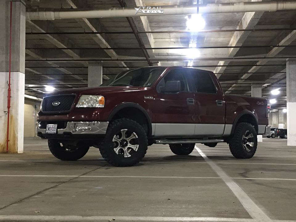 2005 Ford F-150 Wheel Offset Aggressive > 1" Outside Fender Leveling ...