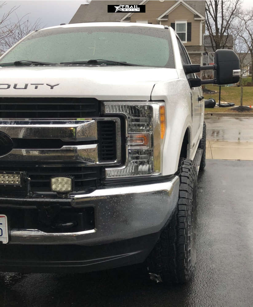 2017 Ford F-250 Super Duty Wheel Offset Aggressive > 1" Outside Fender ...