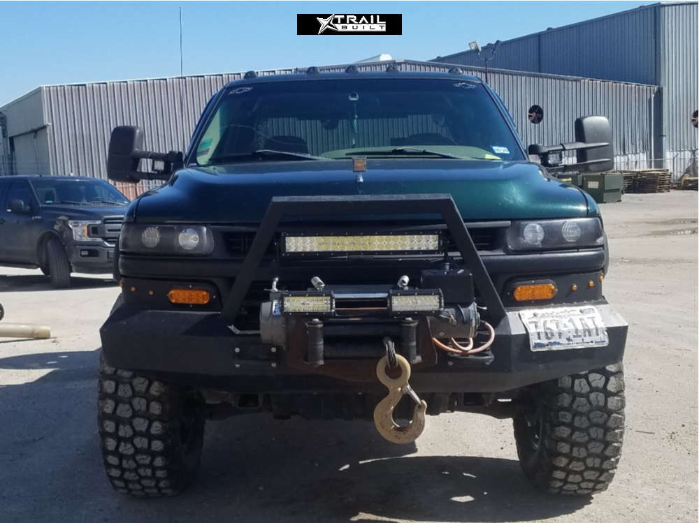 2002 Chevrolet Silverado 2500 HD Wheel Offset Aggressive > 1" Outside ...