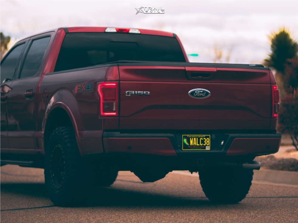 2015 Ford F-150 Wheel Offset Aggressive > 1" Outside Fender Leveling ...