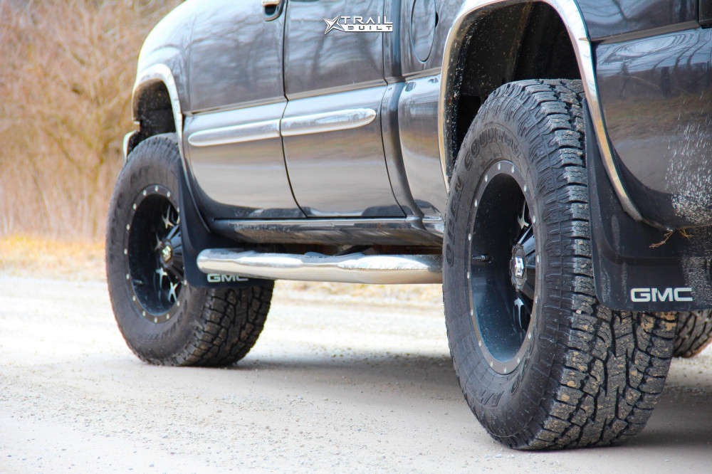 2004 GMC Sierra 1500 Wheel Offset Aggressive > 1" Outside Fender ...