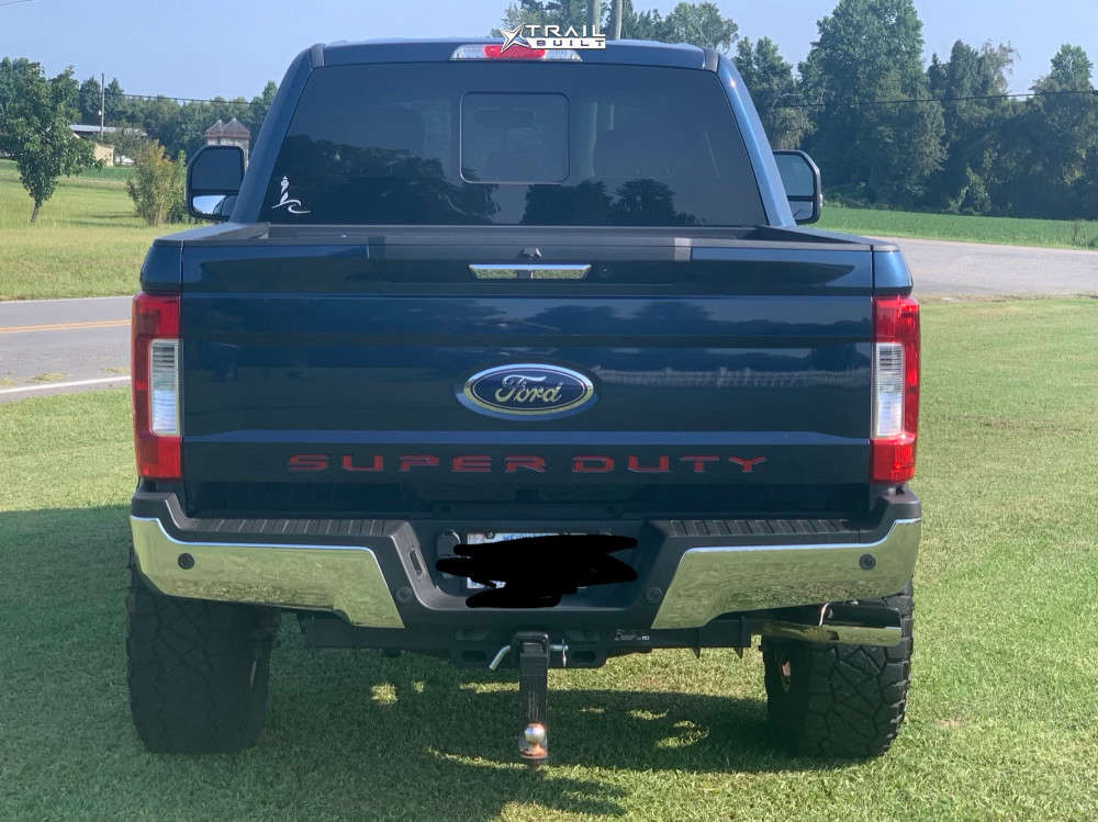 2017 Ford F-350 Super Duty Wheel Offset Aggressive > 1" Outside Fender ...