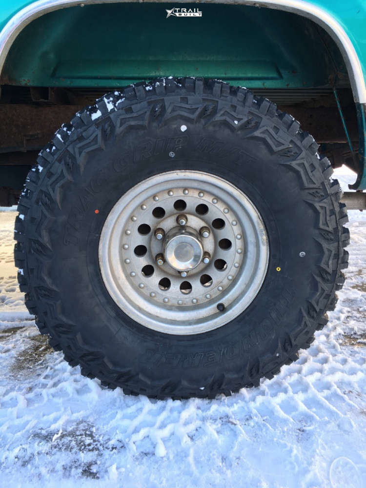 Outlaw 2 Tires