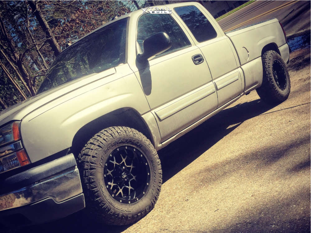 2005 Chevrolet Silverado 1500 Wheel Offset Aggressive > 1" Outside ...